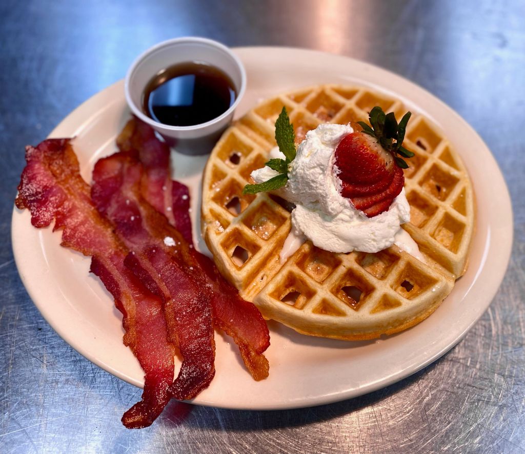 Deep Ellum’s Cheapsteaks Launches New Sunday brunch Menu - cravedfw