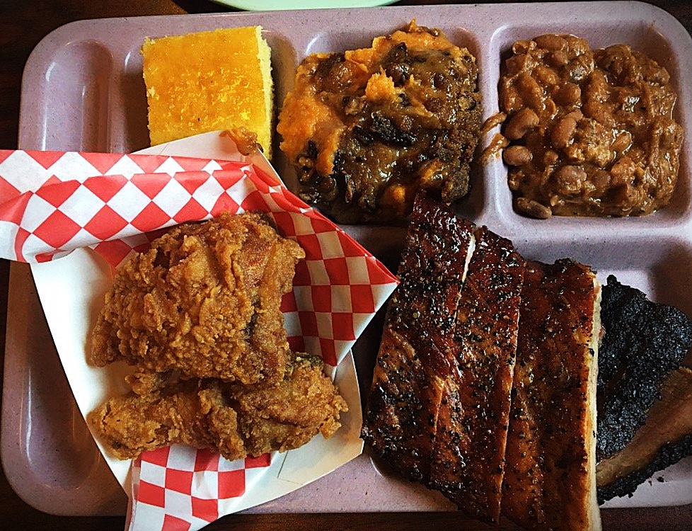 Slow Bone Gets BBQ Right - cravedfw